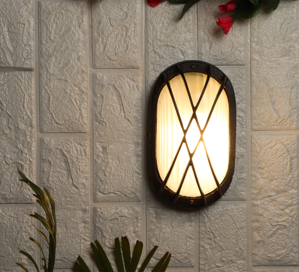 SUPERSCAPE aluminium die cast black vertical exterior Bulkhead light ...